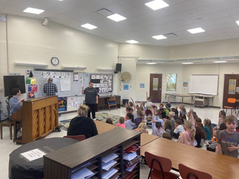 Lamoni Community Schools - Opera Iowa Comes to Lamoni